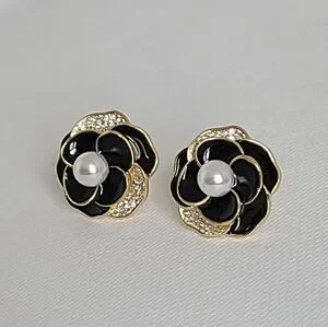 Vintage | Jewelry | Vintage Black Gold Pearl Costume Floral Flower ...